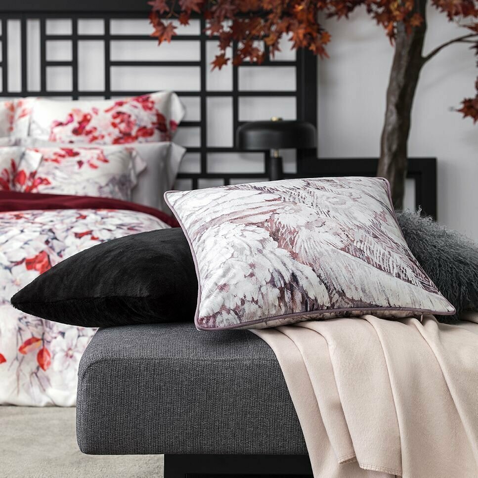 Подушка декоративная "Мидария Сир", Togas, 45х45 см, сиреневая