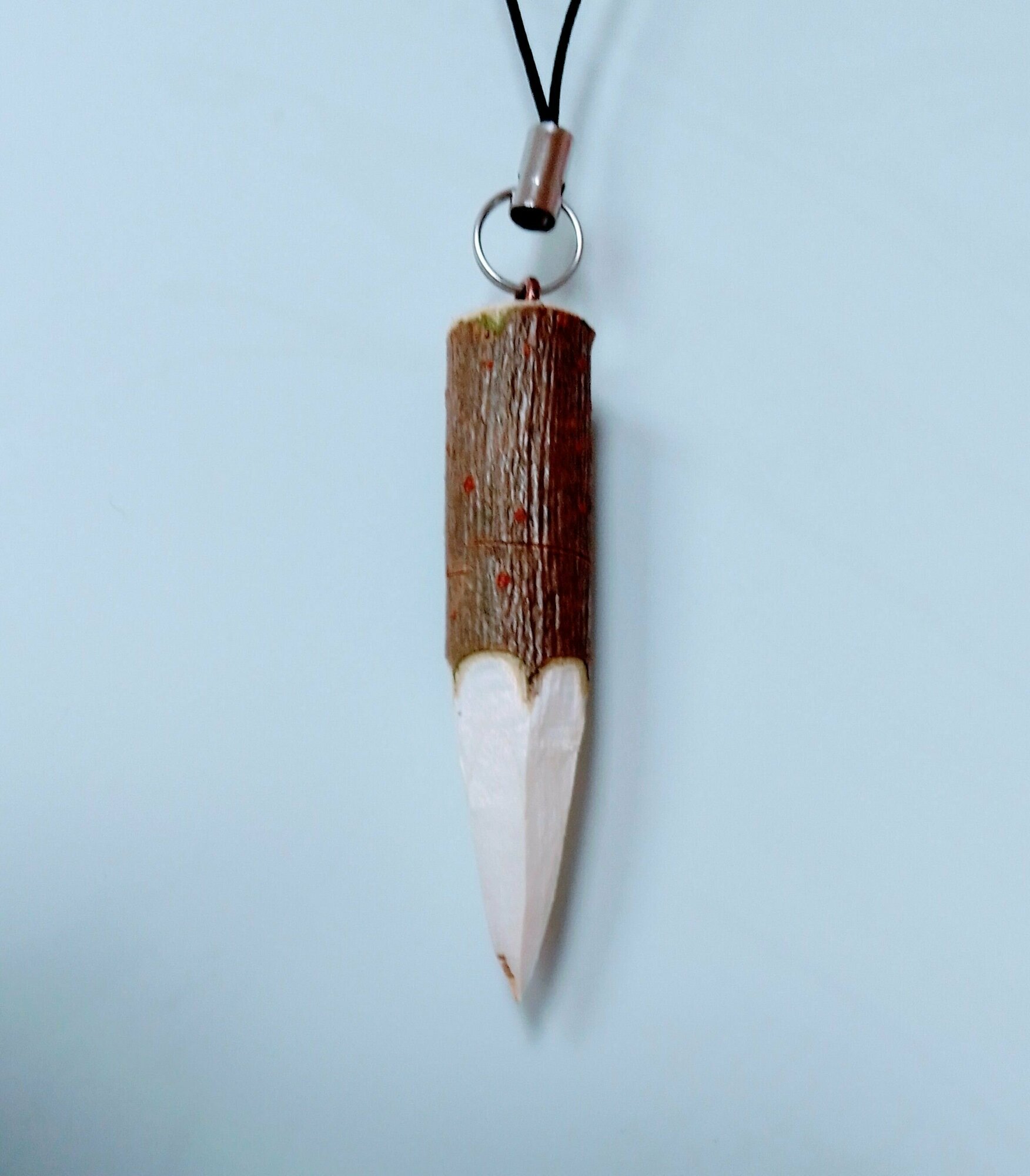 Осиновый кол оберег брелок (6-7 см.) на шнурке. Защита от порчи и зла.