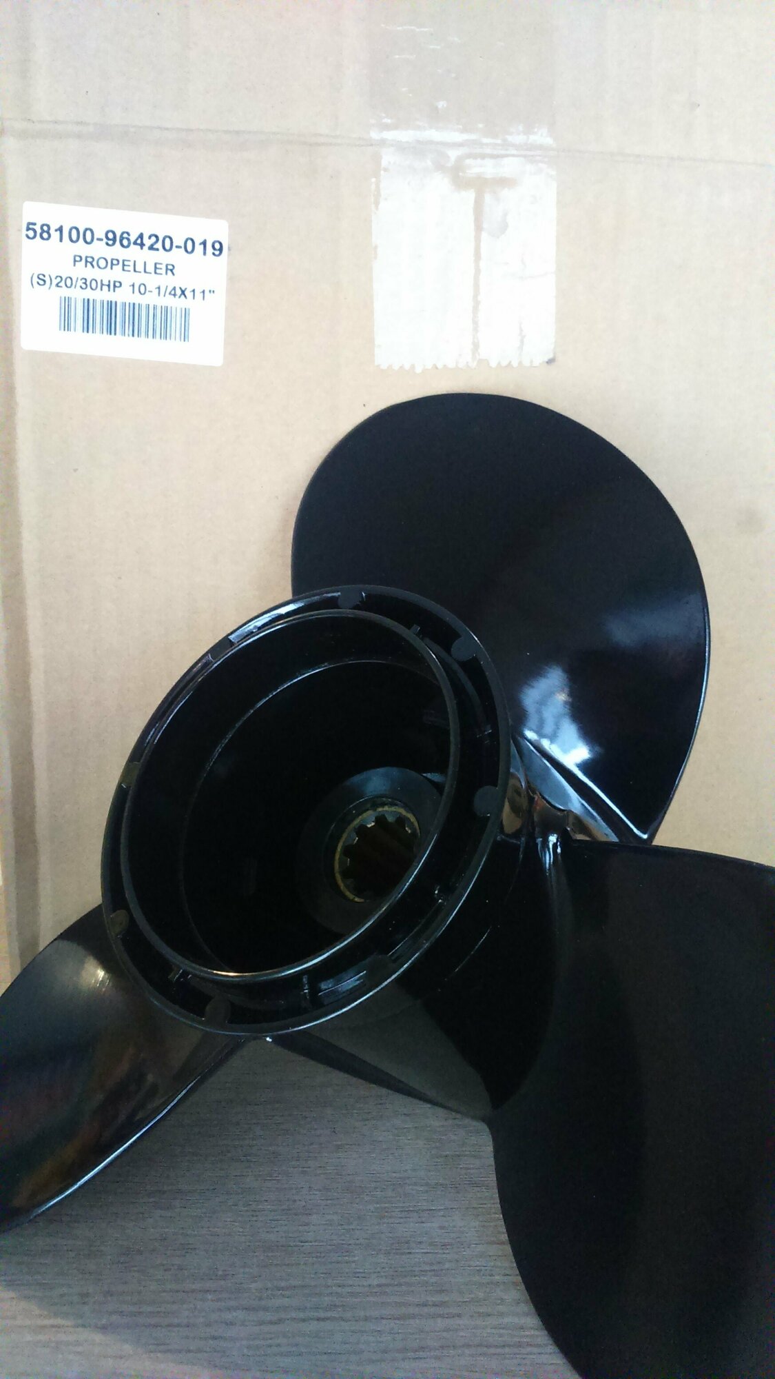 Винт гребной Suzuki 20-30(3*10 1/4*11)
