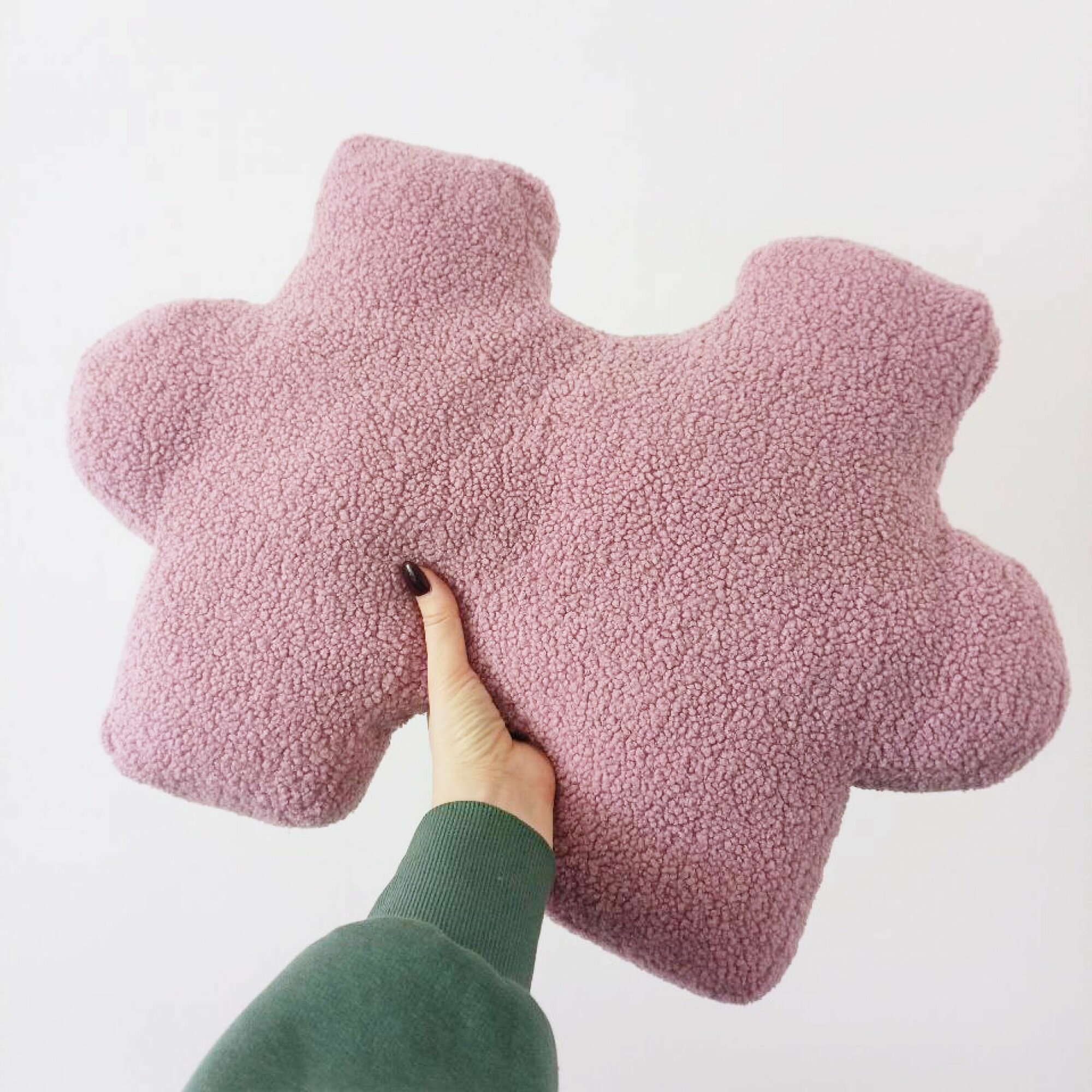 Подушка декоративная из меха букле Тетрис, цвет пыльная роза