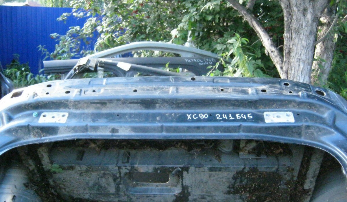 Панель задняя XC90 Volvo 30663357