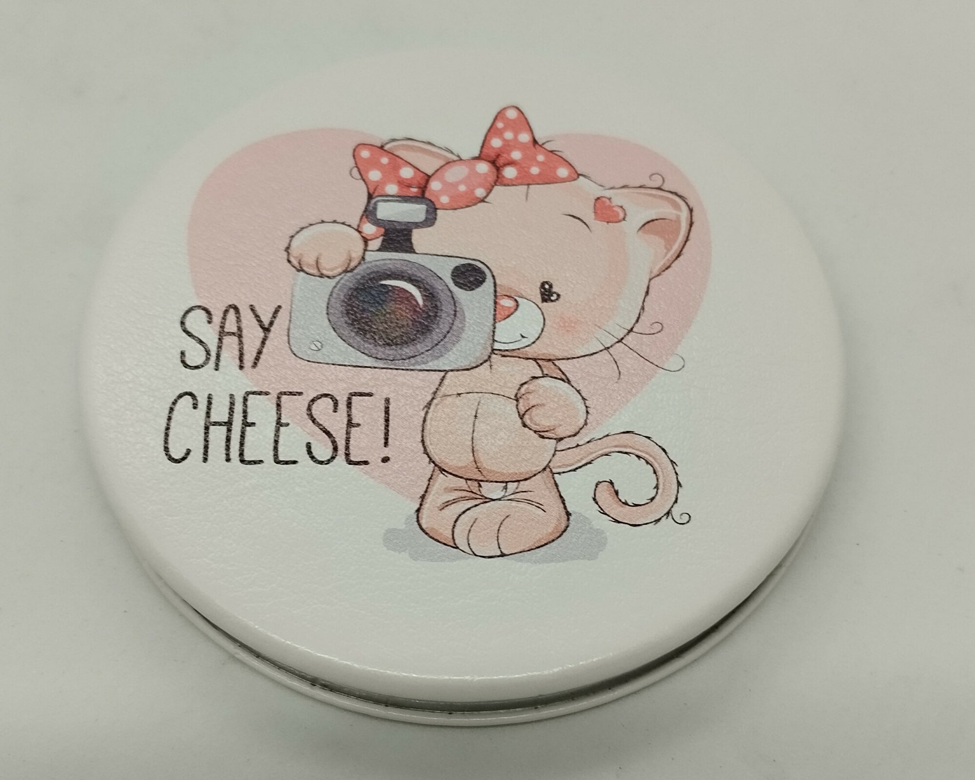 Зеркало кожаное, круглое "Котенок Say Cheese"