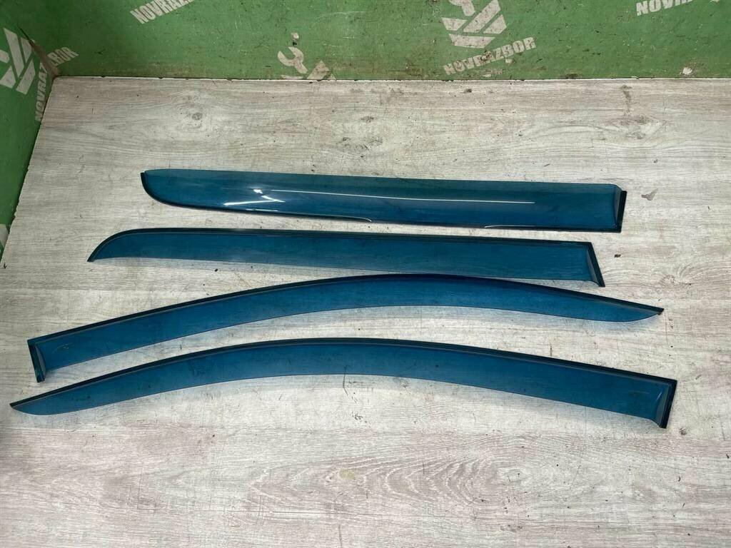 Ветровики комплект Opel Astra H / Family 2004 >