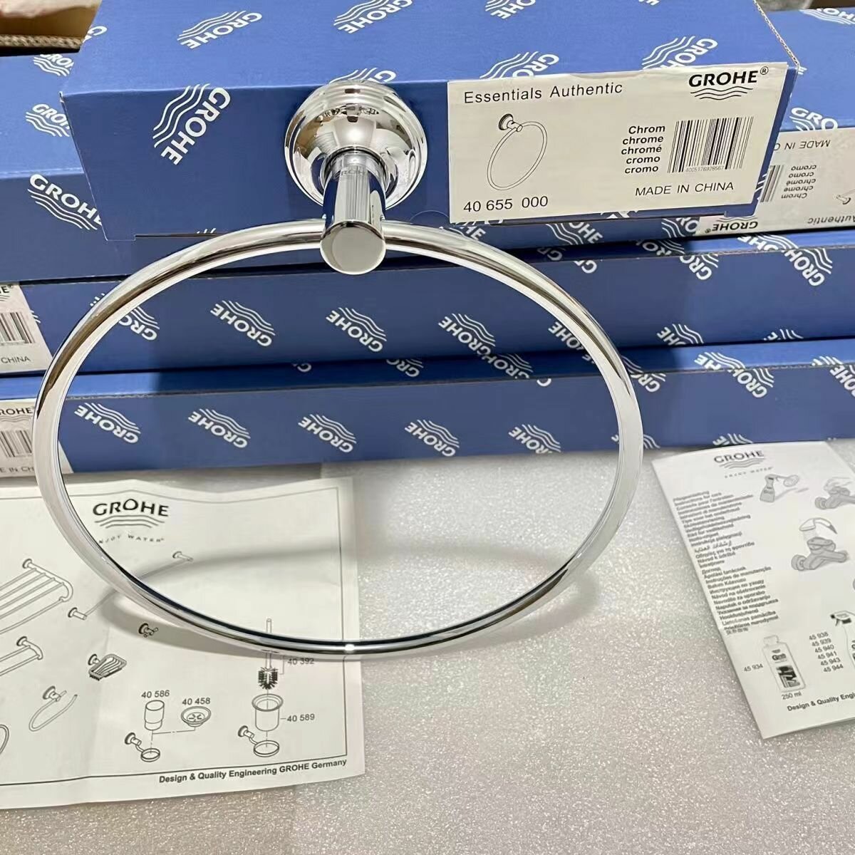 Полотенцесушитель GROHE Yasen серии Classic 40655000