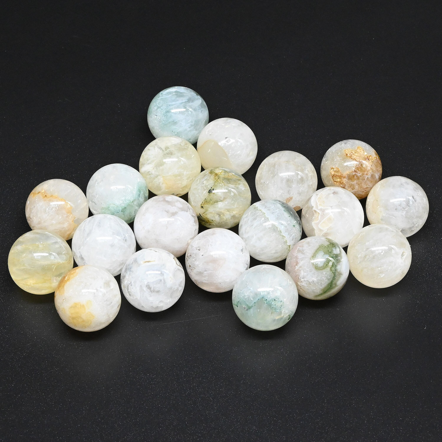 Шар из агата, диаметр 19мм .