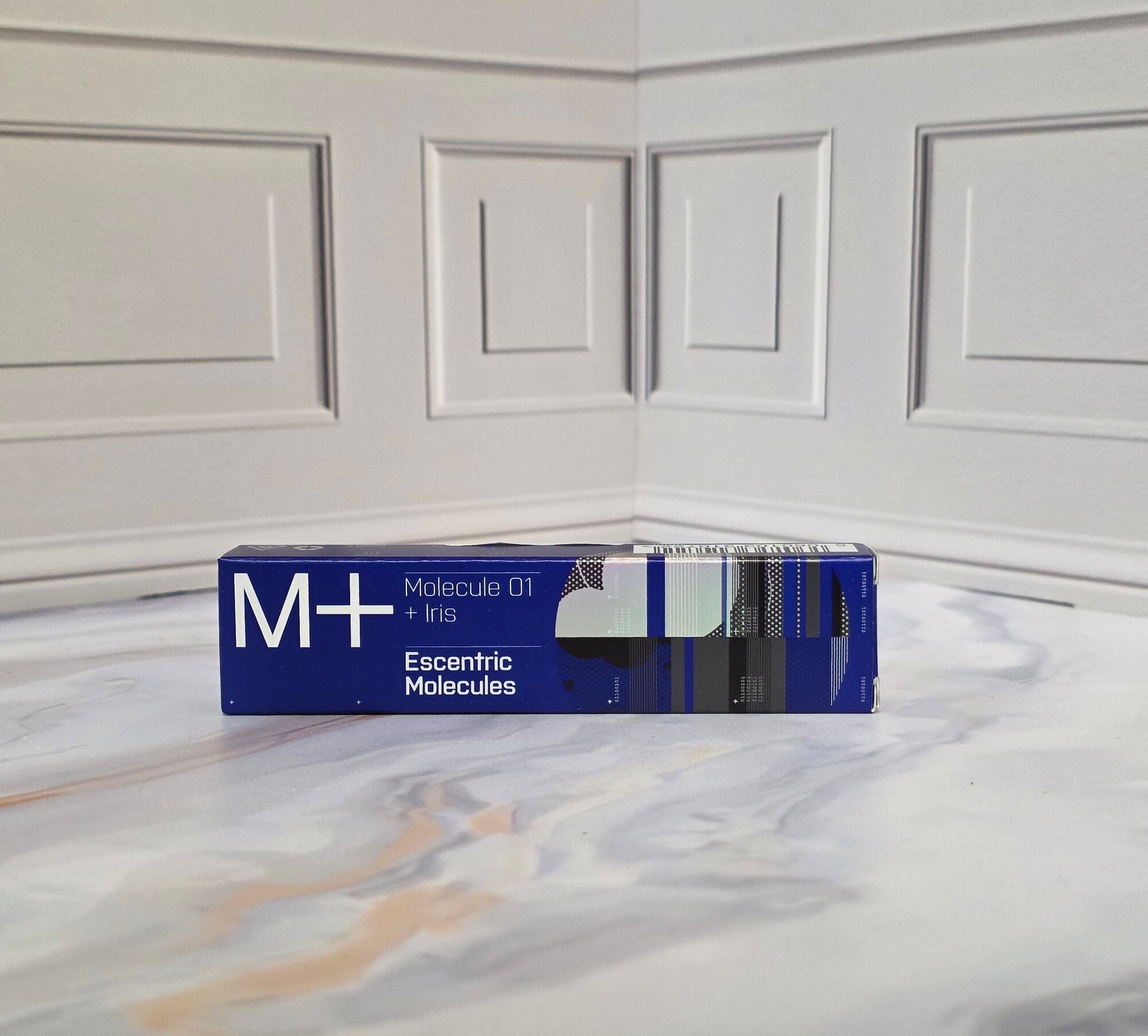 Escentric Molecules - Molecule 01 + Iris Туалетная вода унисекс 7.5 мл box