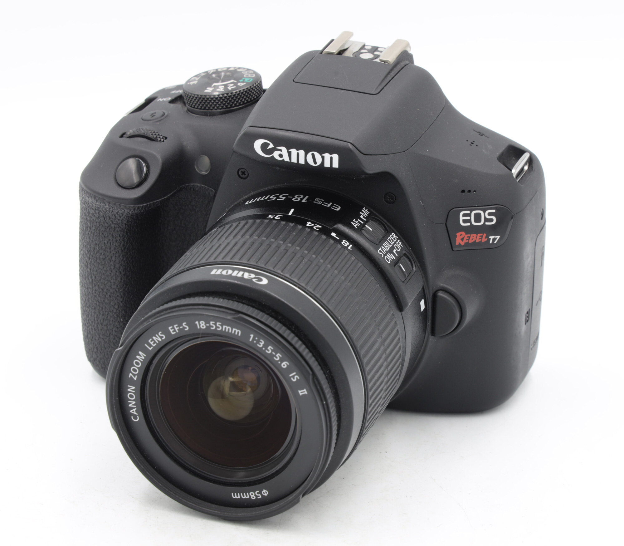 Зеркальный фотоаппарат Canon EOS Rebel T7 kit EF-S 18-55mm IS II