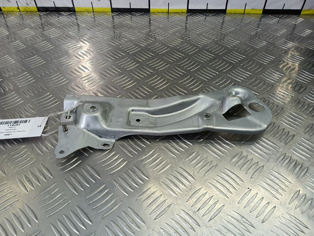 Кронштейн Б/У для Fiat Doblo I рестайлинг (2005—2015) 51770695