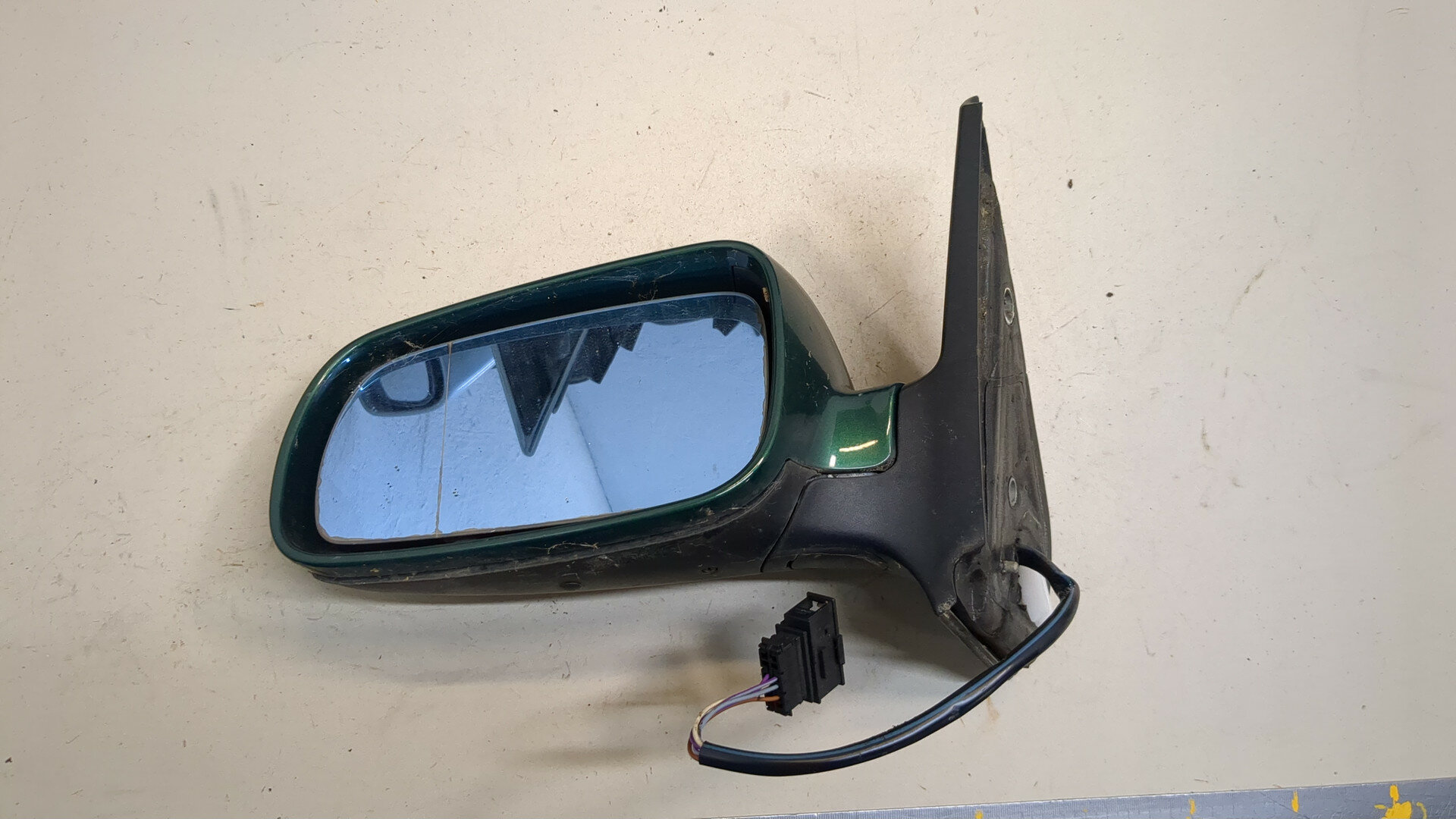 Зеркало боковое левое Volkswagen Golf 4 Б/У