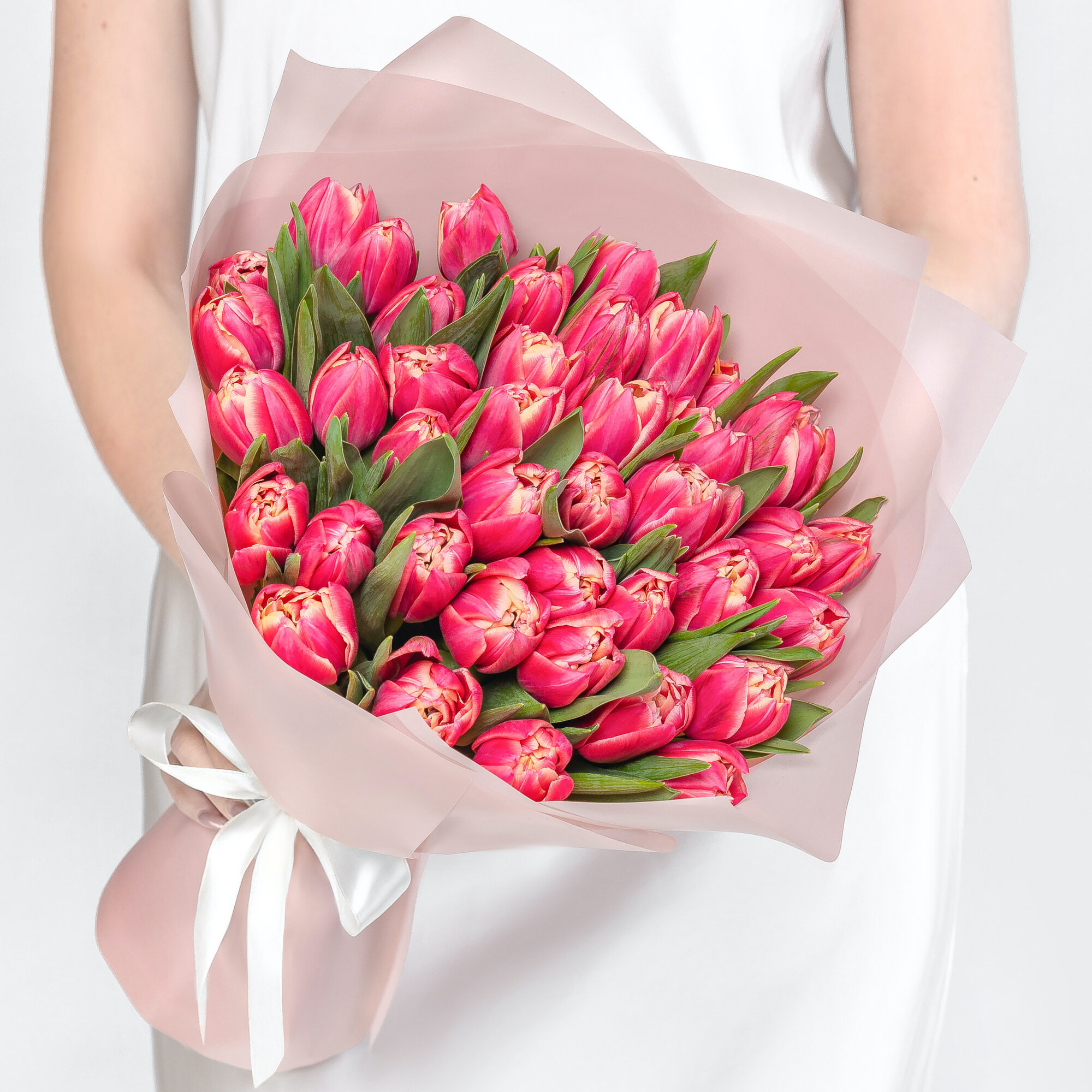 Букет Мегацвет24 "Тюльпан пионовидный Колумбус", розовый, 51 шт, дизайнерская упаковка