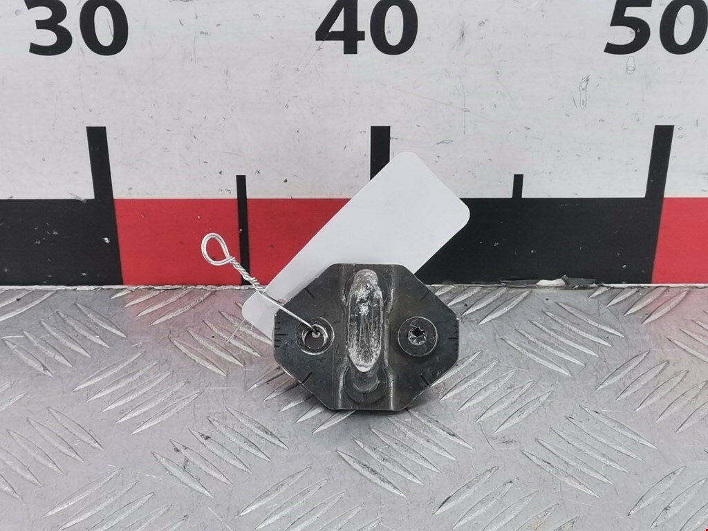 Скоба замка багажной двери (ответная часть) BMW X3 (E83) 51247201562 арт. 1851511