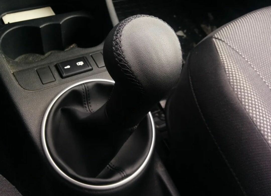 Чехол кпп Шкода Фабия