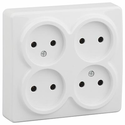 Эксперт белый розетка открытая 4-мест IP20