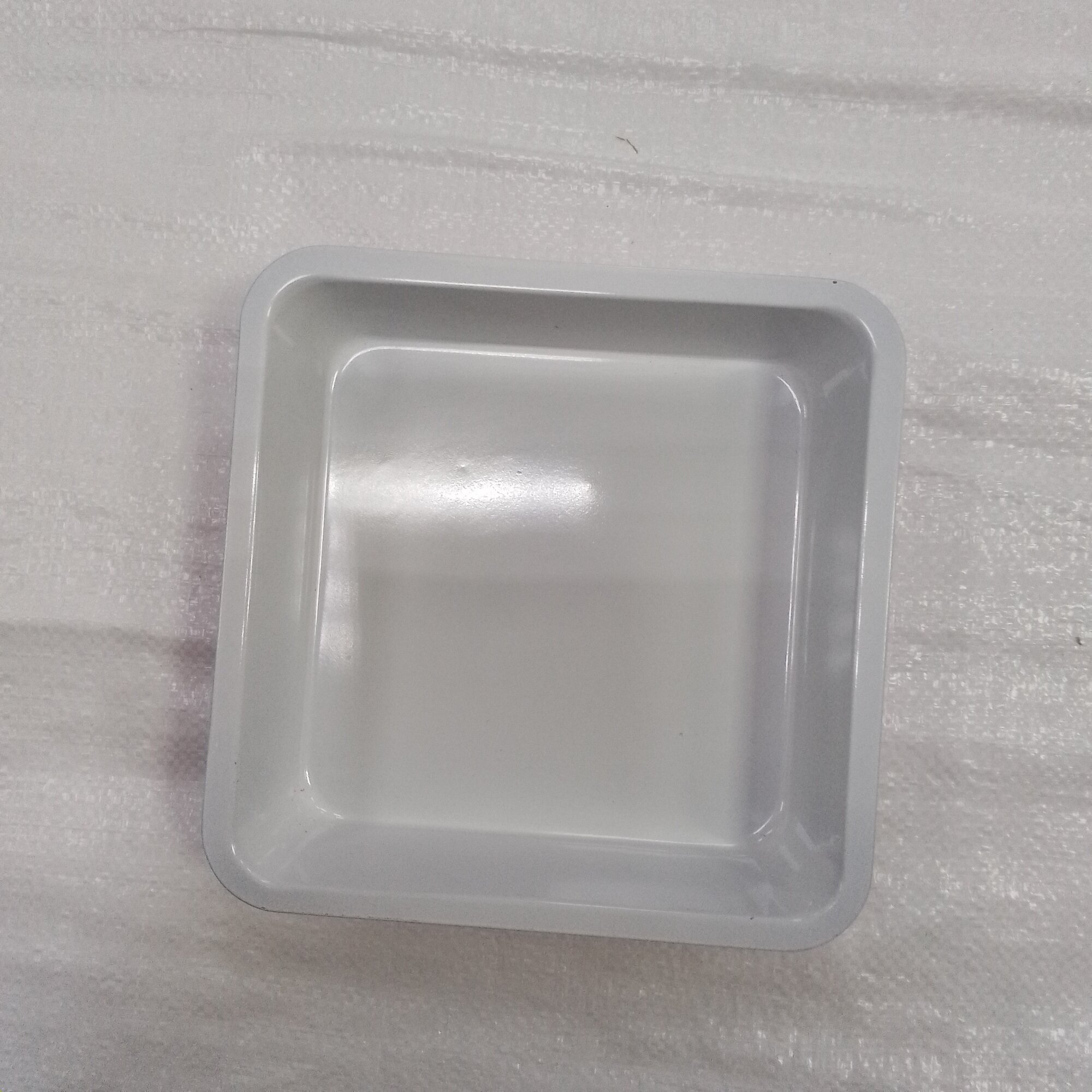 Форма для выпечки, квадратная, с керамическим покрытием, размер 22,5х22,5х4 см.