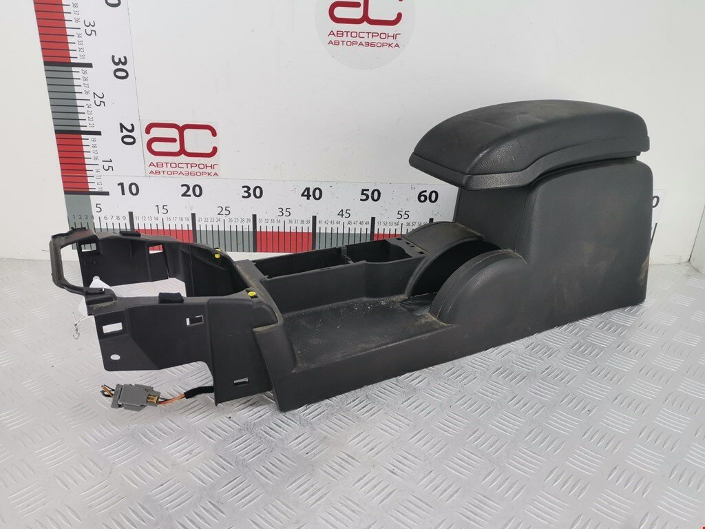 Подлокотник Ford Mondeo 3 1138285 арт. 1631792