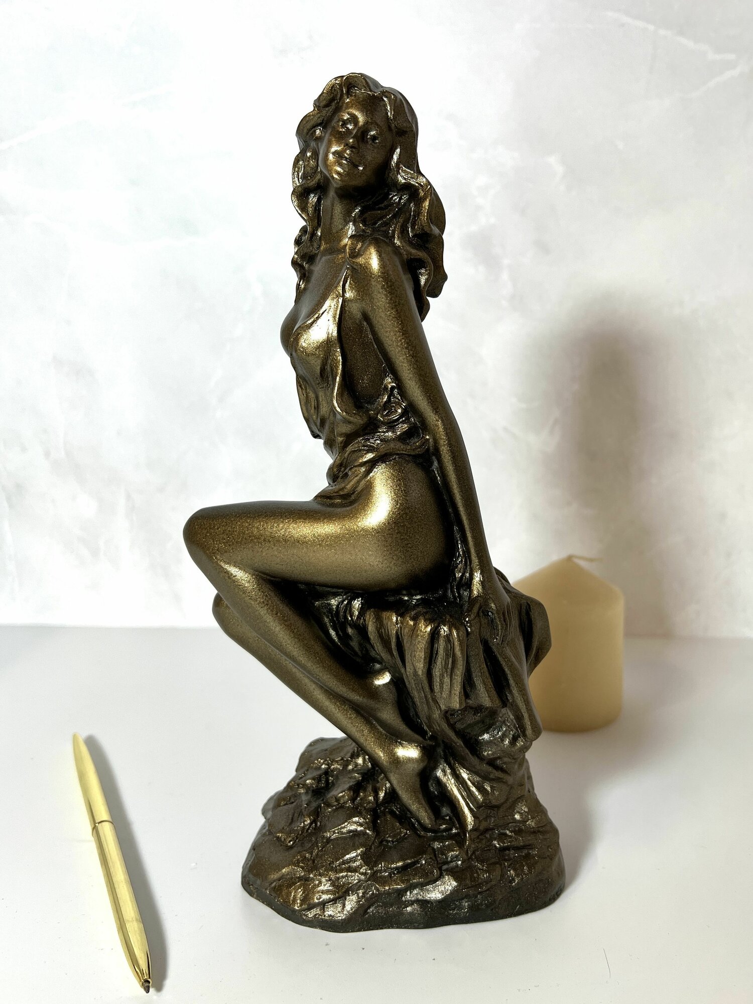 Статуэтка Девушка 25см. Бронзовый, Гипс.