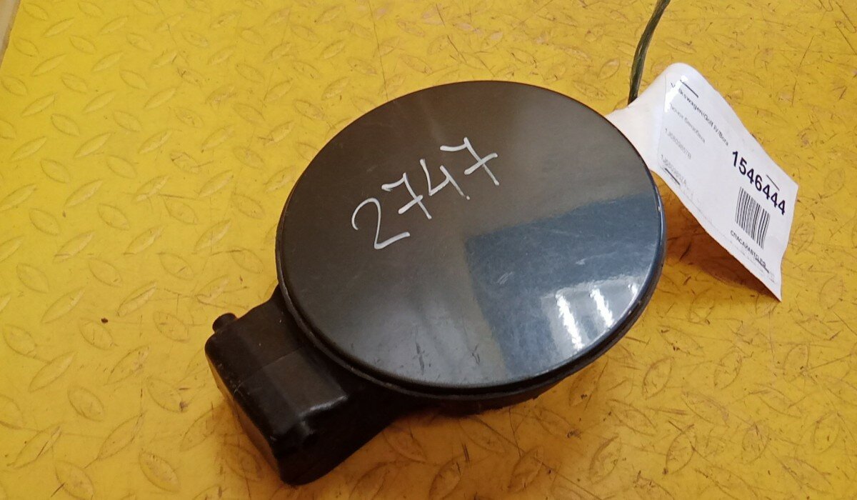 Лючок бензобака Golf IV/Bora Volkswagen 1J6809857A