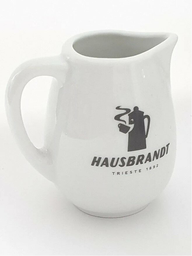 Молочник Hausbrandt с черным логотипом, керамика, объем 80 мл