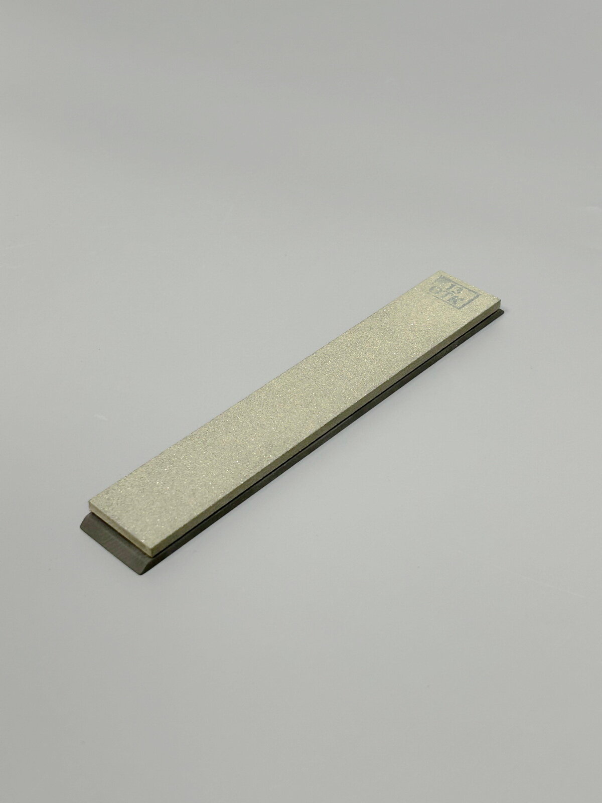 Абразивный брусок КК VID, F90 для заточки ножей и ножниц. Точильный камень