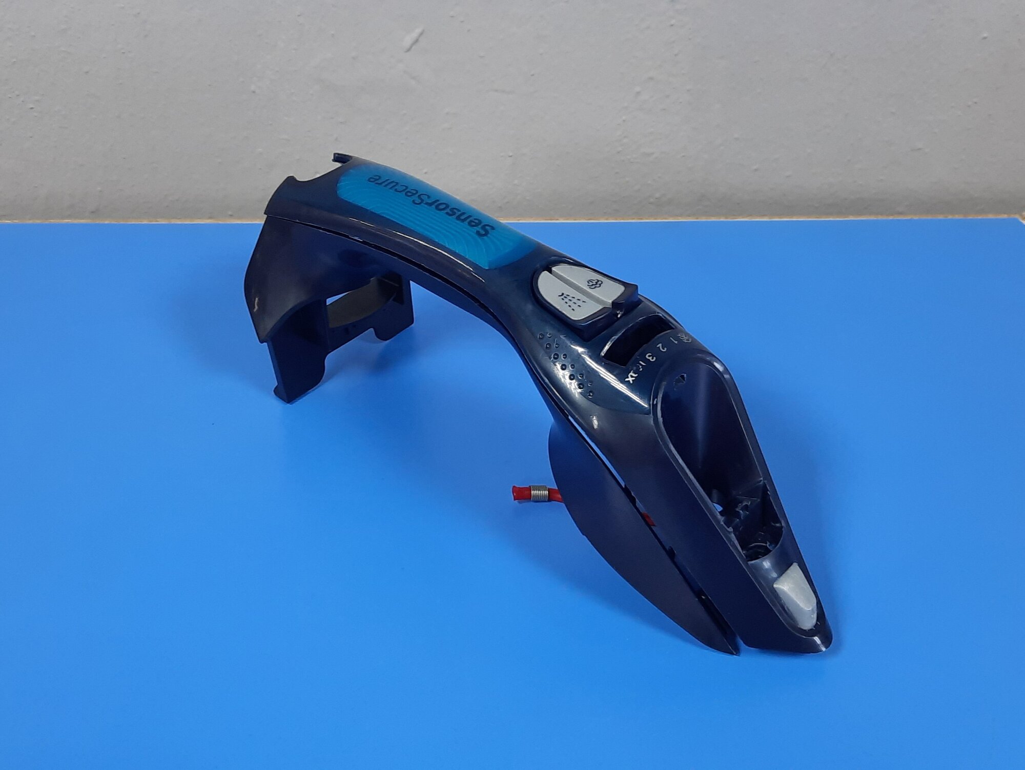 Корпус (рукоять) утюга Bosch TDA703021A