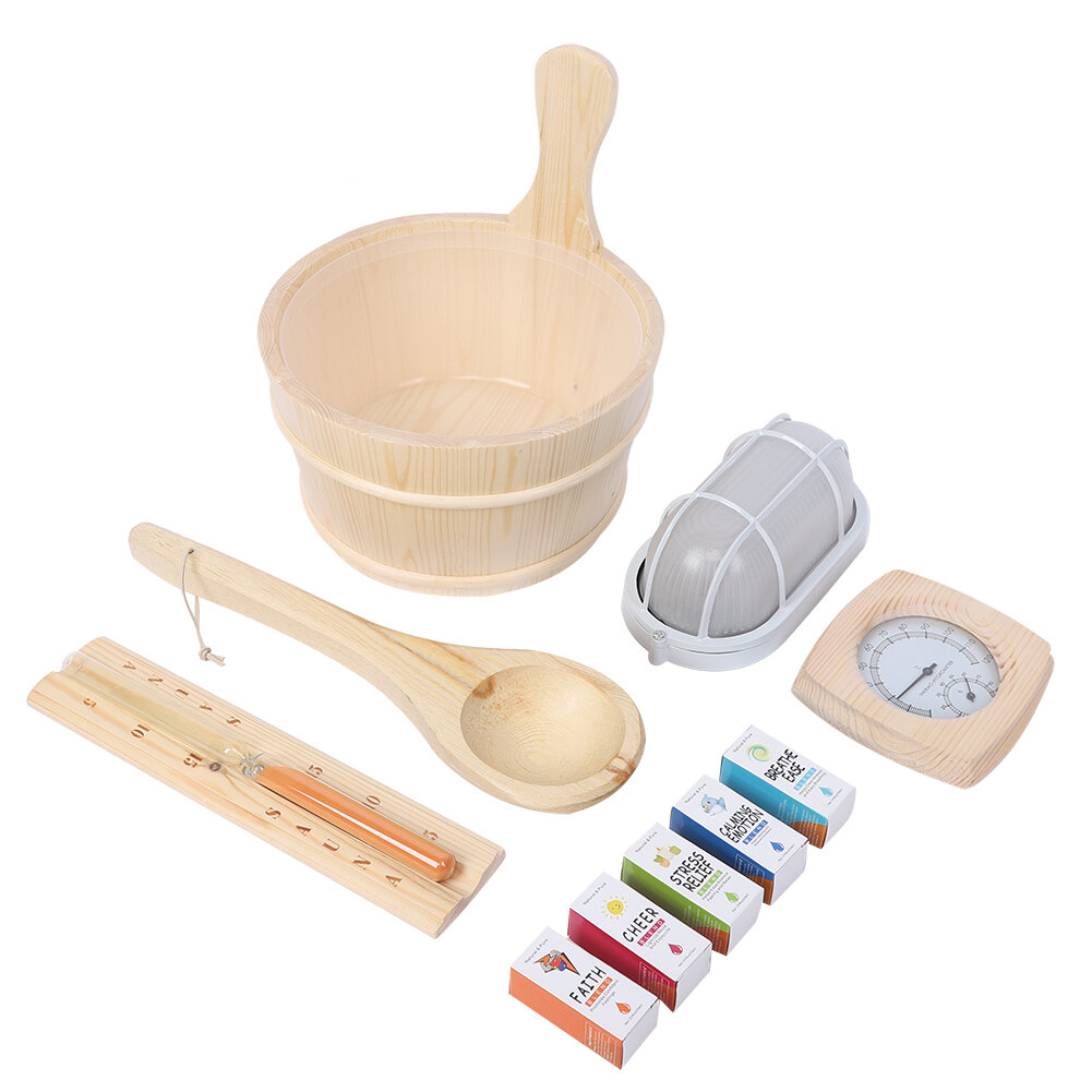 Деревянная бочка для сауны с ложкой, лампой и песочными часами