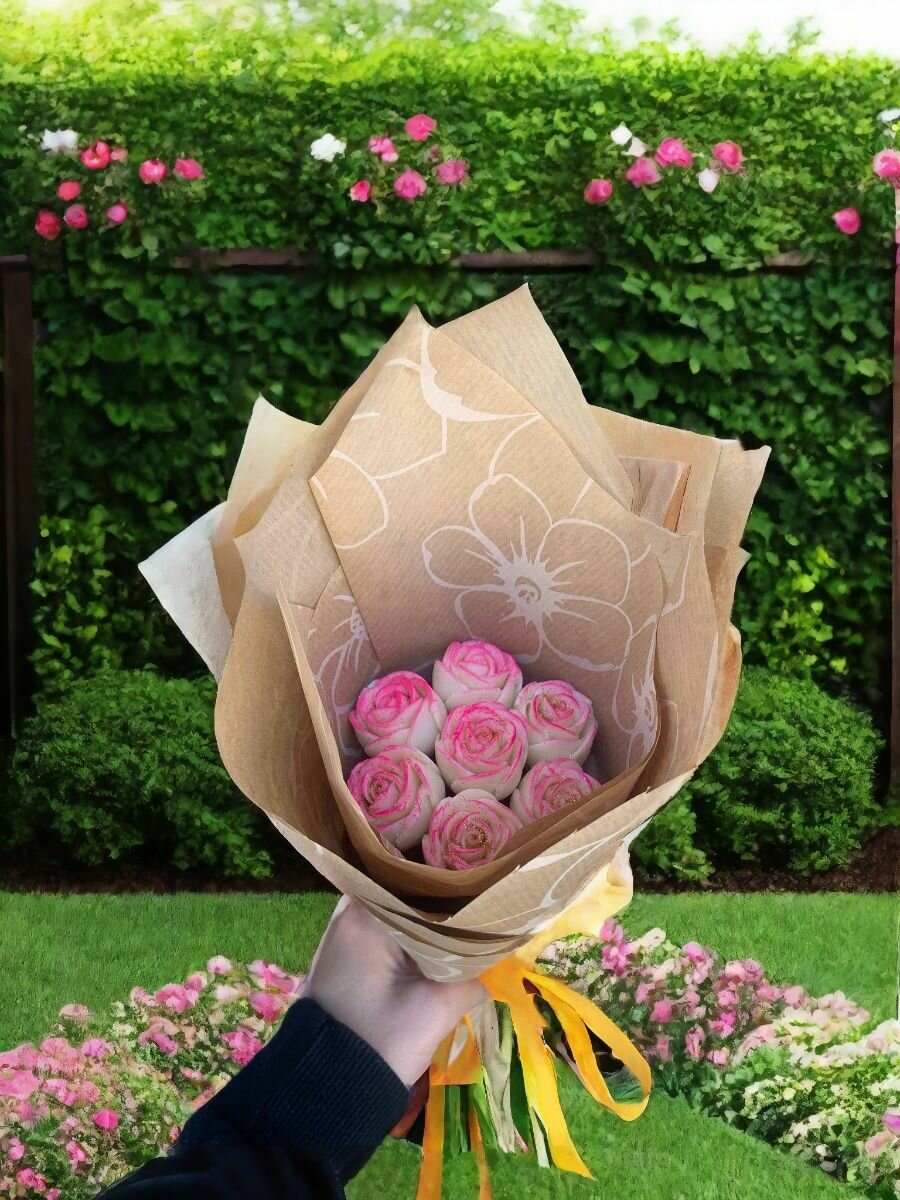 Шоколадный букет "7 роз", молочный шоколад, фигурный, без ГМО, 400 г