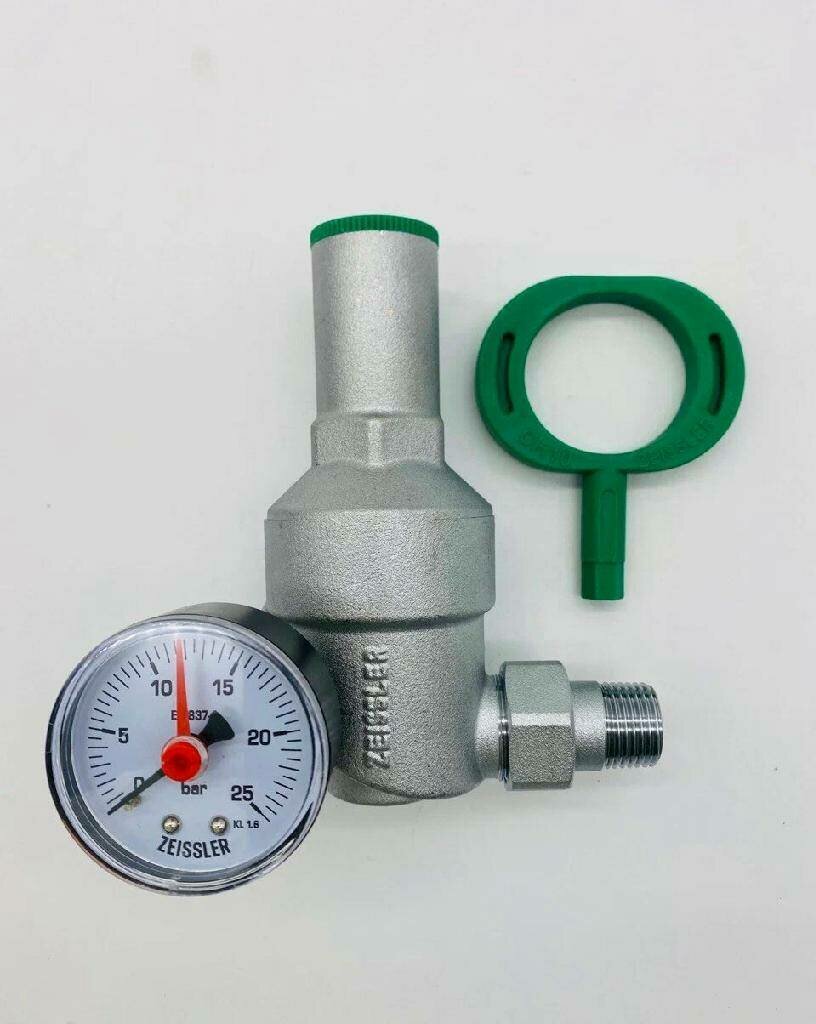 Редуктор давления воды с манометром, 1/2" НР/ВР ZEISSLER арт. ZSr.701.0104N