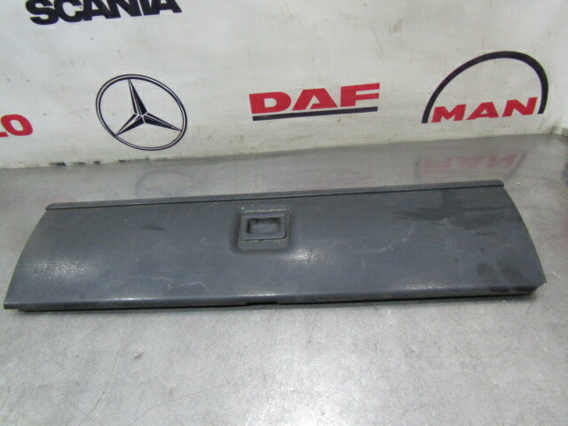 Крышка передней консоли Scania P, R, G, есть повреждение