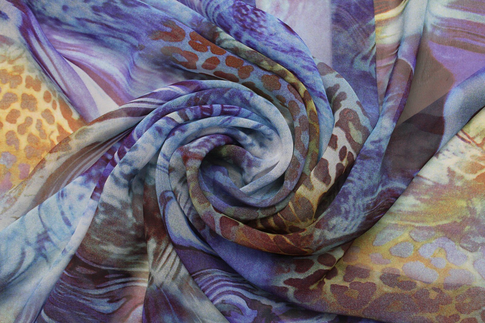 Ткань Шифон голубовато-фиолетовые разводы с бежево-коричневым леопардом, ш140см, 0,5 м