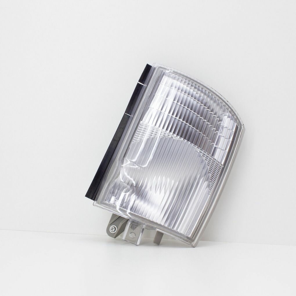 Габарит MMC CANTER с 2003 г белый возле блок-фары, правый, AUTODEPO