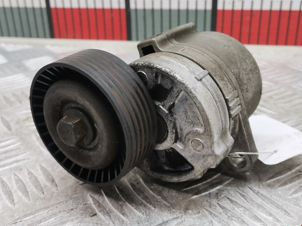 Натяжитель ремня генератора (приводного поликлинового ремня Volvo S40 V40 1 31251250 арт. 2072157