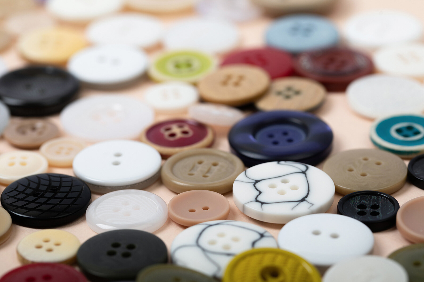 Gamma пуговица костюмная с проколами RIO 0021-QI31 40, размер 25 мм, декоративная деталь цвет № А008 черный