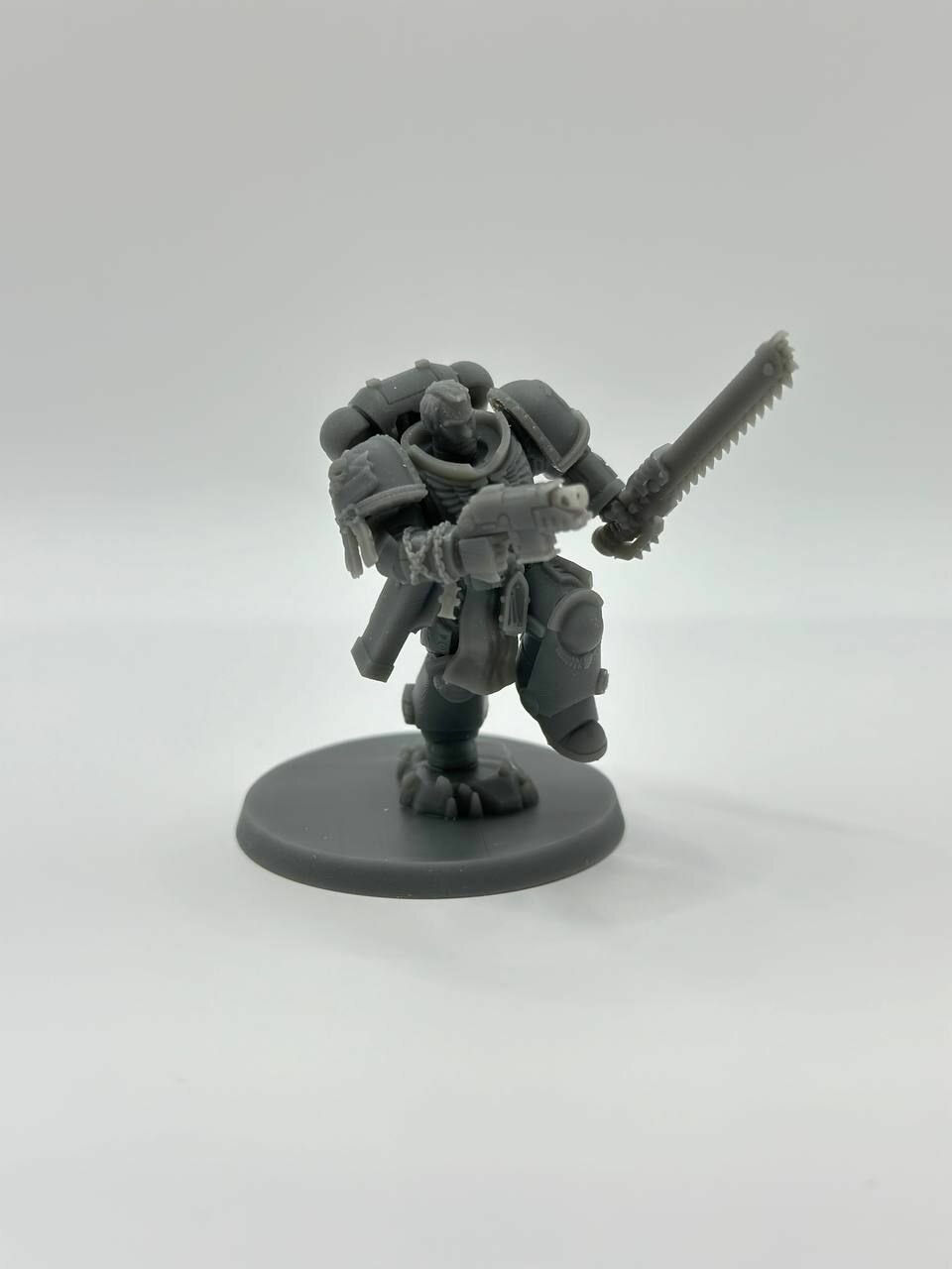 Миниатюра "Space Marines: Primaris Lieutenant Titus" Warhammer 40k Space Marine, НРИ. 1 штука.
