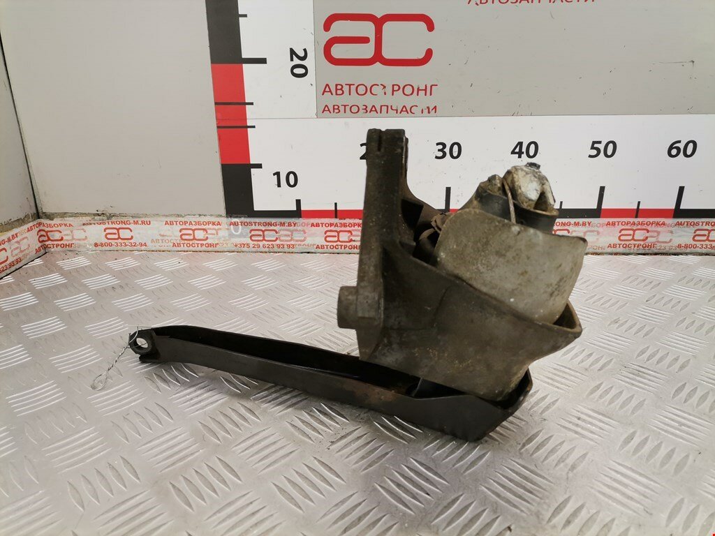 Подушка (опора) крепления двигателя Volvo S80 1 30778951 арт. 1020884
