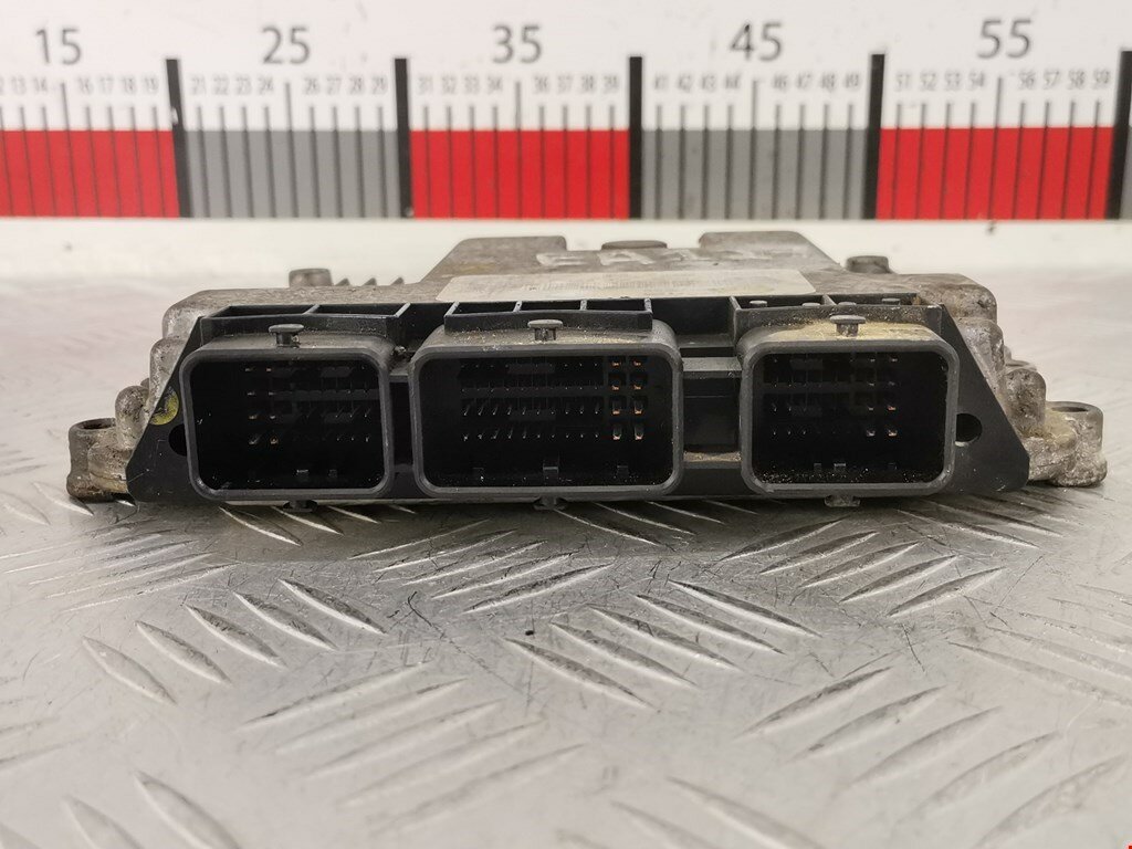 Блок управления двигателем Renault Laguna 2 8200303141 арт. 1463230