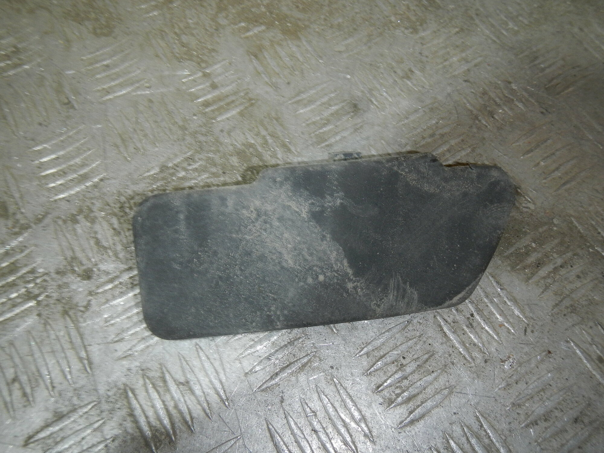 Б/У Брызговик задний левый, Renault (Рено)-ARKANA (19-) RENAULT ARKANA (19-) задиры. 504169 RENAULT арт. 788133543R