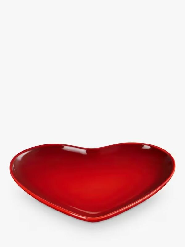 Керамическое блюдо Le Creuset в форме сердца, цвет вишневый, 32 см
