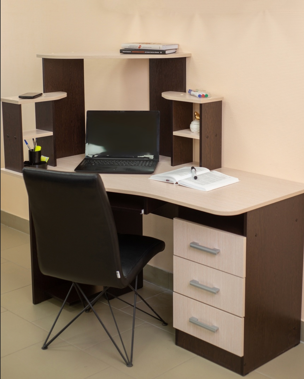 Стол компьютерный угловой №1 (1300x1300x800мм), венге/белфорд