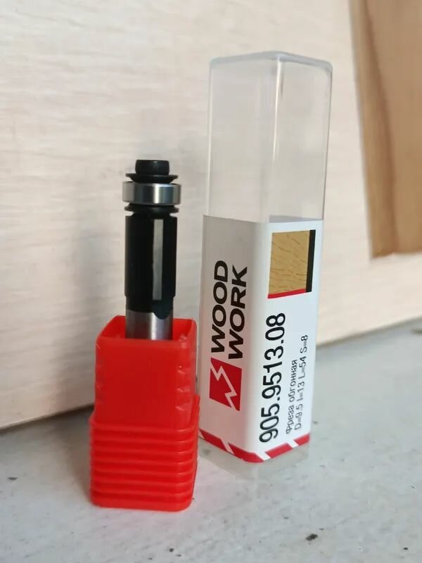 Фреза обгонная ( нижний подшипник) с тефлоновым покрытием ( проф серия) D 9.5 мм х 13 мм хв. 8 мм