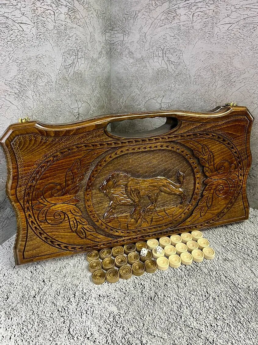 Нарды резные с ручкой из массива бука "Лев-2" цветные клетки, 50х25х5см