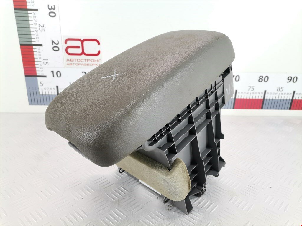 Подлокотник Mazda 6 GG GJ6A64450B арт. 1722468