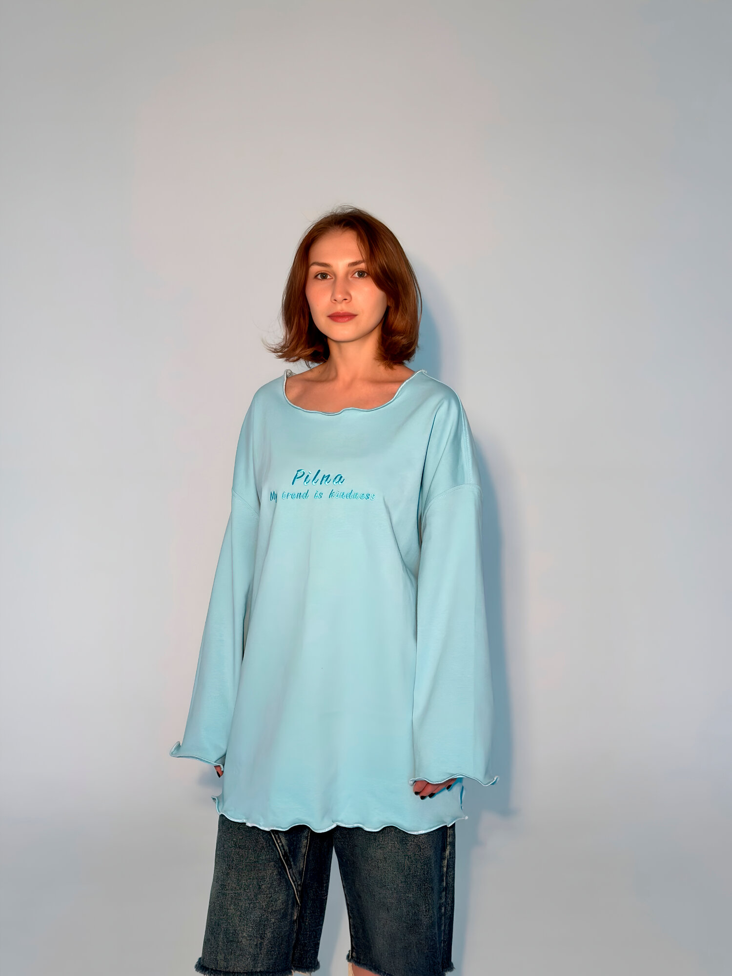 Лонгслив  Pilna "My trend is kindness", с вышивкой, хлопок 100%, M-L, голубой