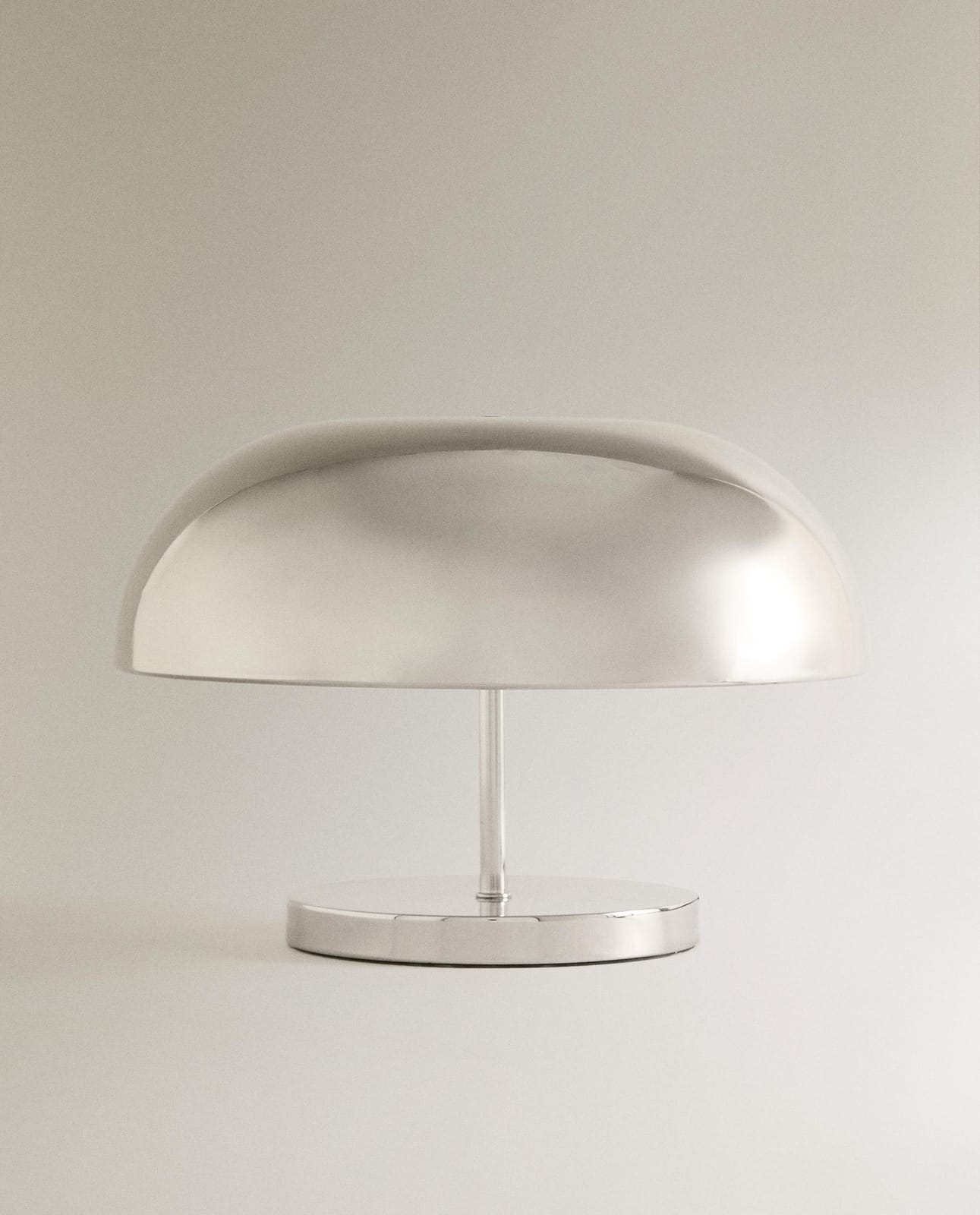 Настольная лампа ZARA HOME железная с полукруглым плафоном, серебристый, 21.8 x 31 x 31 см 7167/047/808-1