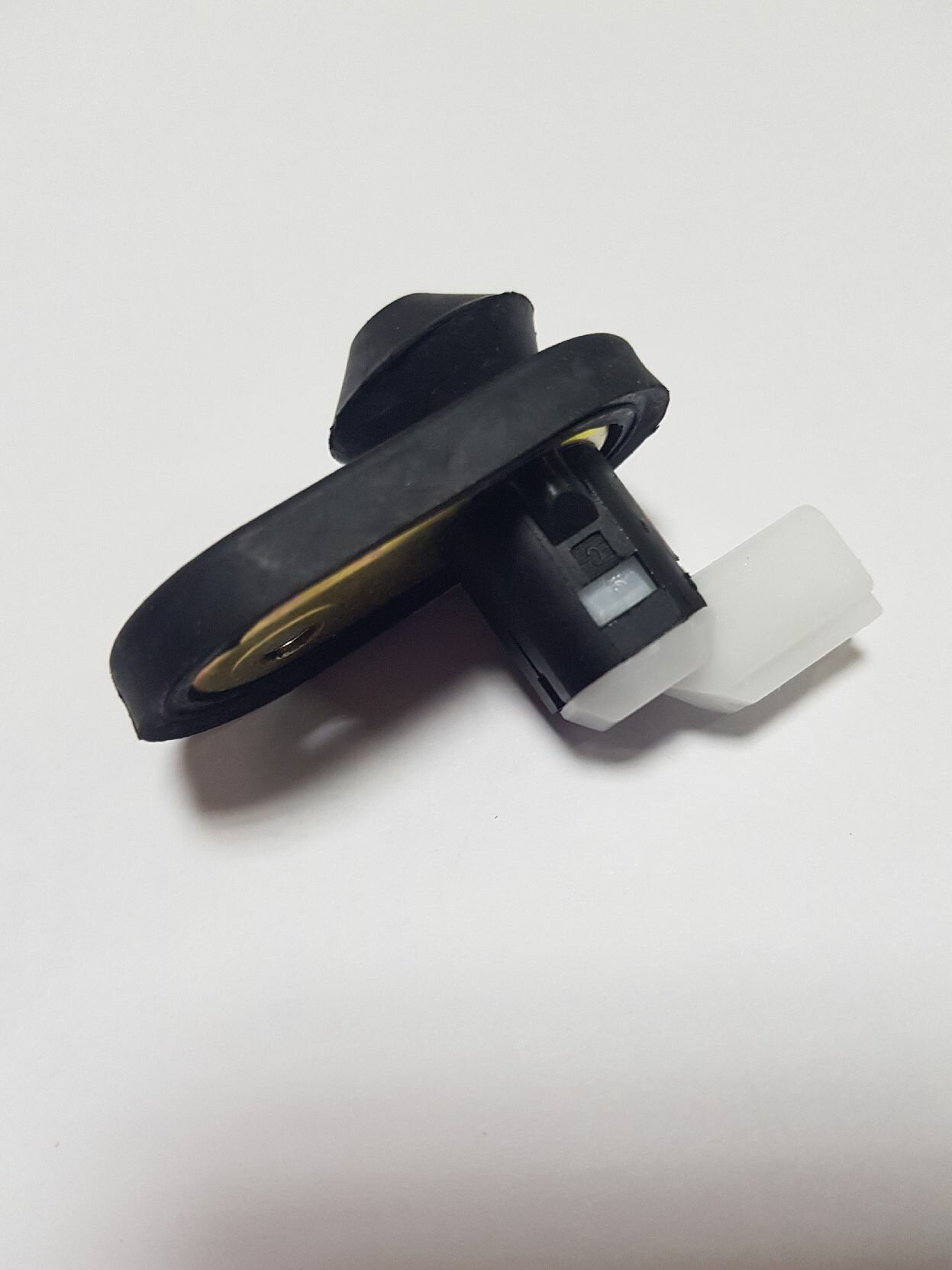 Концевик двери задней Lifan Solano (620) [1.6 16V 5MT седан] B3758120