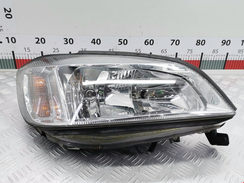 Фара правая Opel Zafira A 9118792 арт. 2057066