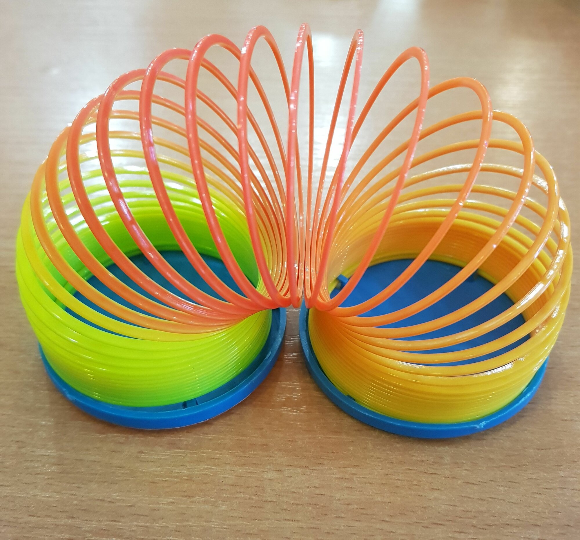 Пружинка "Радуга" антистресс, диаметр 6см, 4028Р