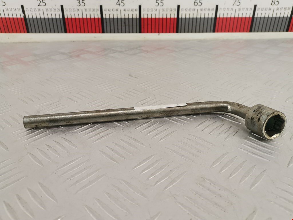 Ключ баллонный Subaru Outback 3 (BP) 797014000 арт. 1457453