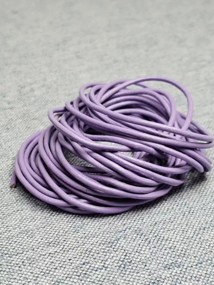 Кожаный шнур для плетения круглого сечения от бренда "Кофанов" диаметром 2 мм, длина 5 метров