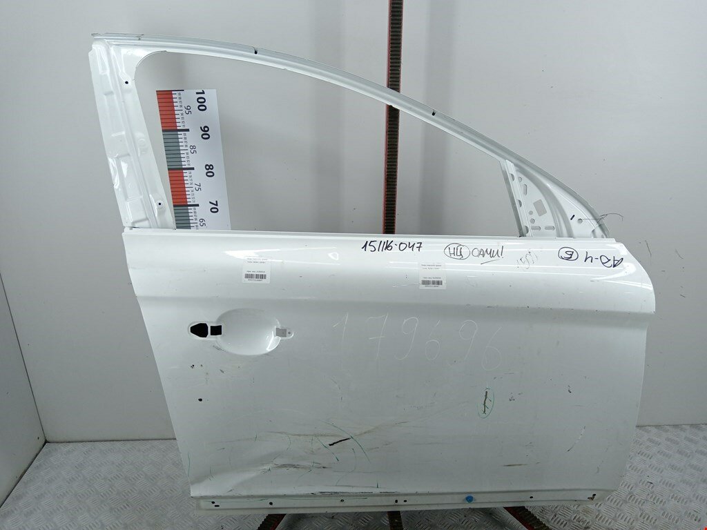 Дверь передняя правая Volvo XC60 1 32345931 арт. 2102753