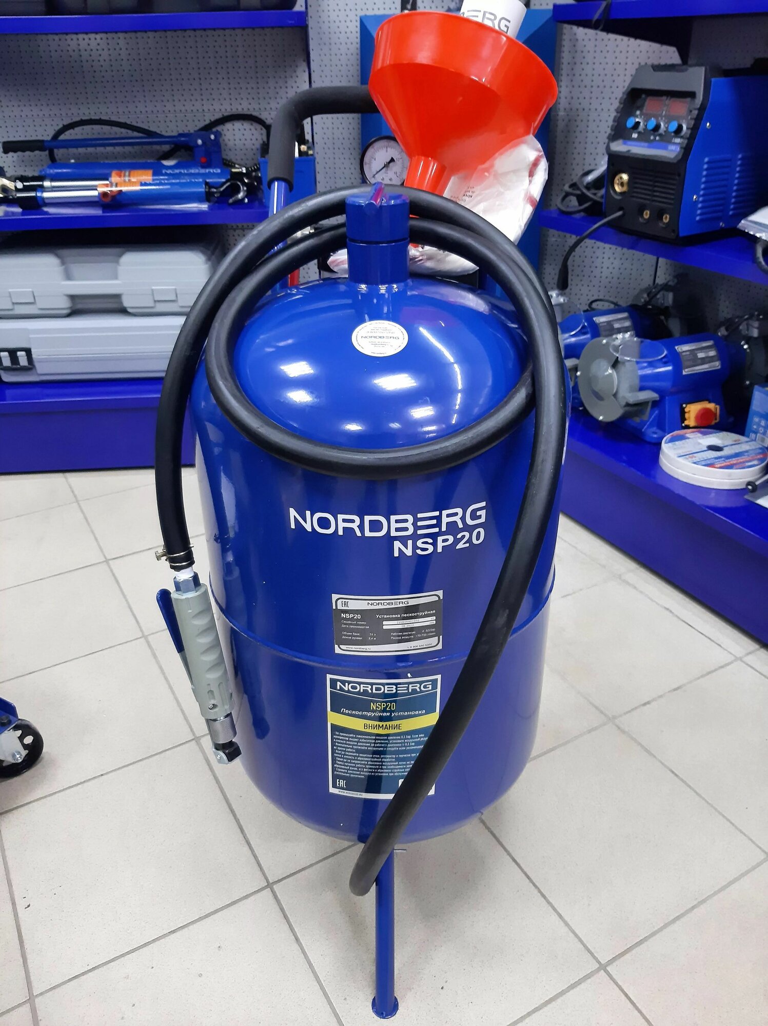 Установка пескоструйная, бак для песка 74 л NORDBERG